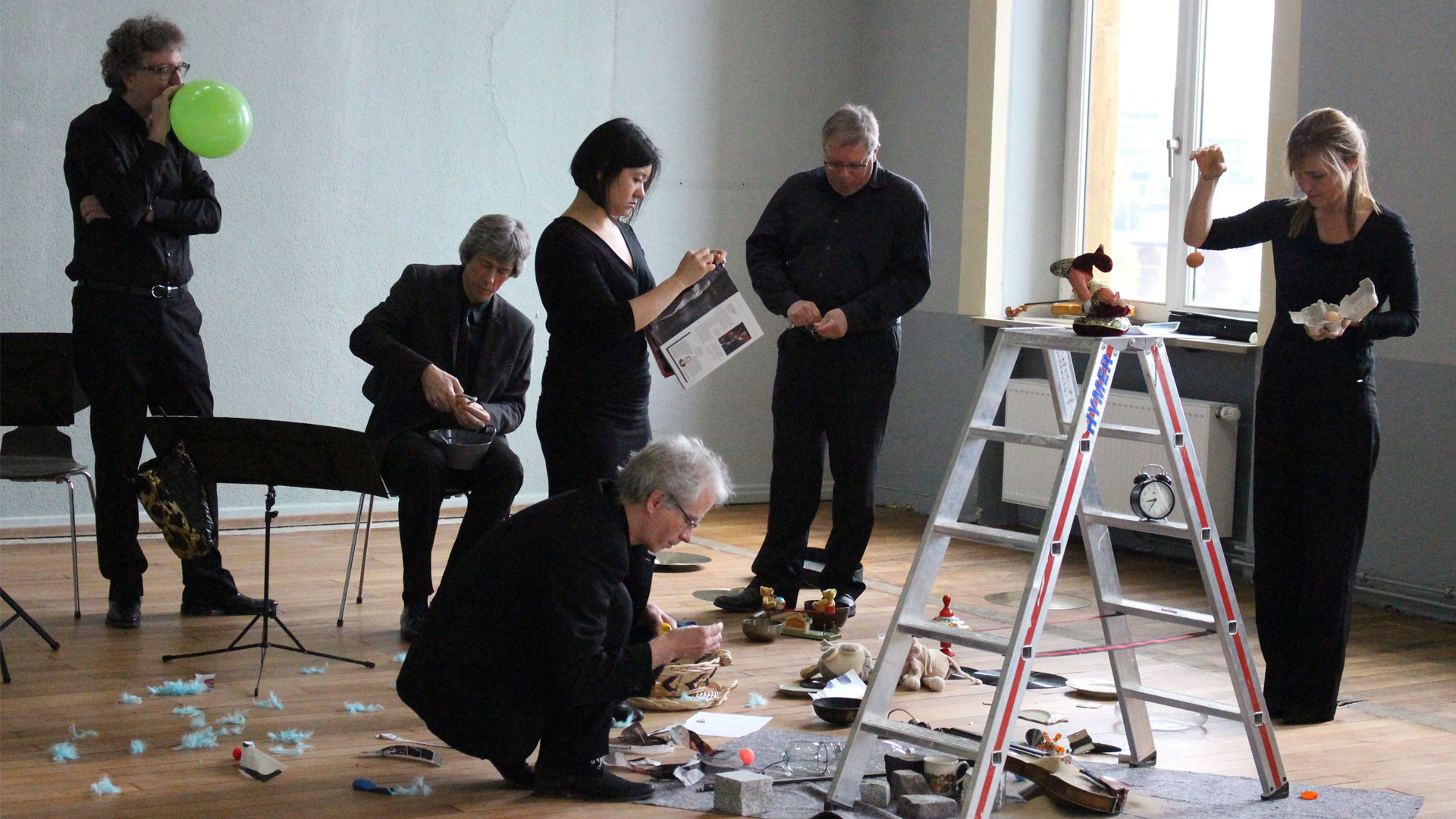 United Instruments of Lucilin estrena obras en el MEIAC • Noticias