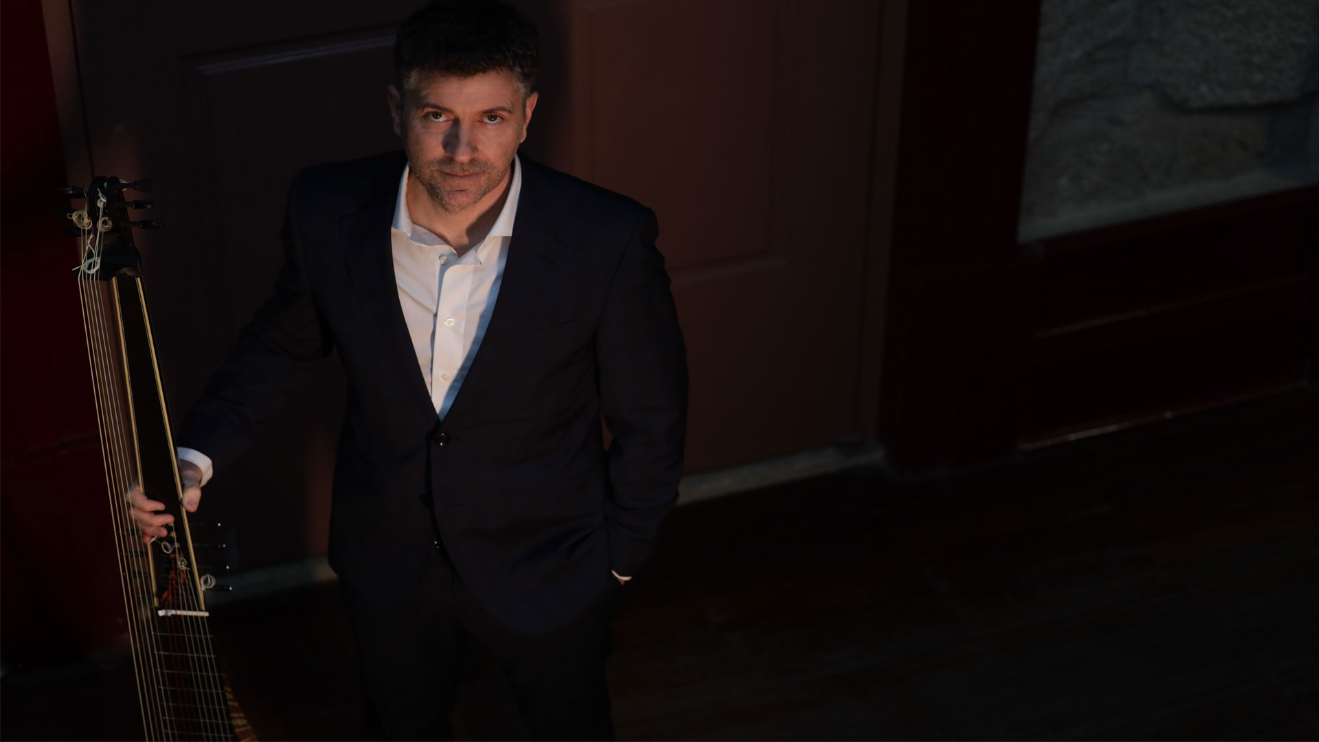 Tiago Matias conecta la tiorba con la música contemporánea en Badajoz ...